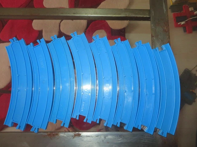 TOMY TOMICA THOMAS & Friends TrackMaster road & rail 8 x curved track ...