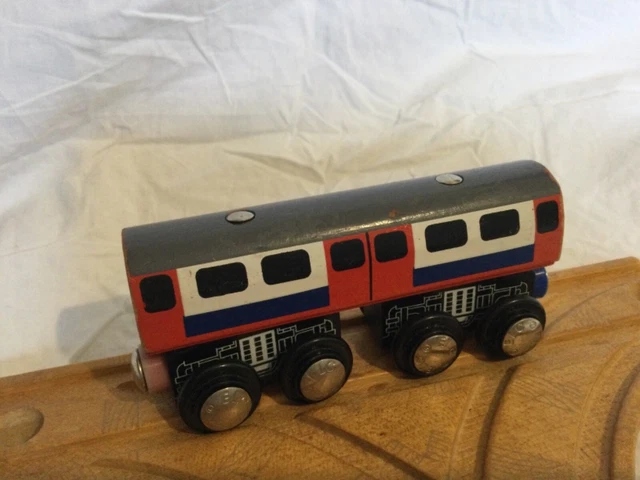 ELC WOODEN UNDERGROUND London Tube Train Coaches Thomas and Friends ...