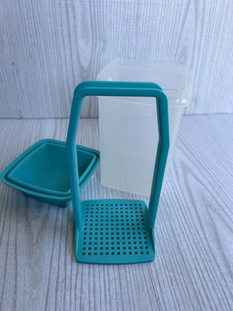 TUPPERWARE BEETROOT CONTAINER Pick-a-Deli with Strainer Teal Hardly ...