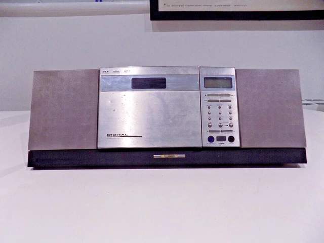 TECHNIKA MC-507 DIGITAL CD Radio Clock Hi-Fi System Black FAULTY Sold ...