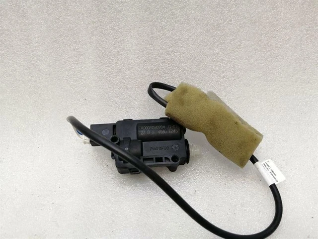 MERCEDES G-CAR W463 Fuel Cap Actuator A0009060904 Actuator Tank Lock £ ...