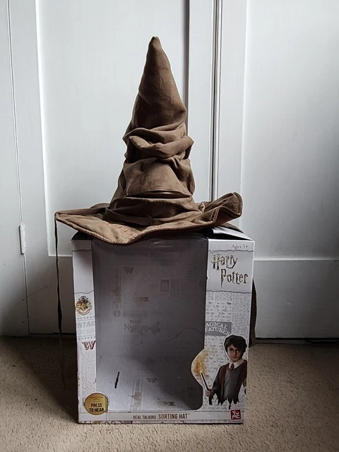 WIZARDING WORLD HARRY Potter Talking Animated Hogwarts House Sorting ...