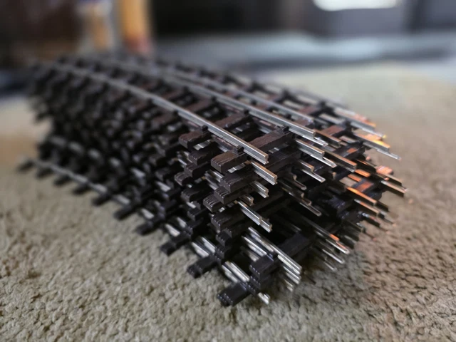 24 PECO SM32 / O Gauge Curved Track ST-605 Used For Less Than A Day £ ...