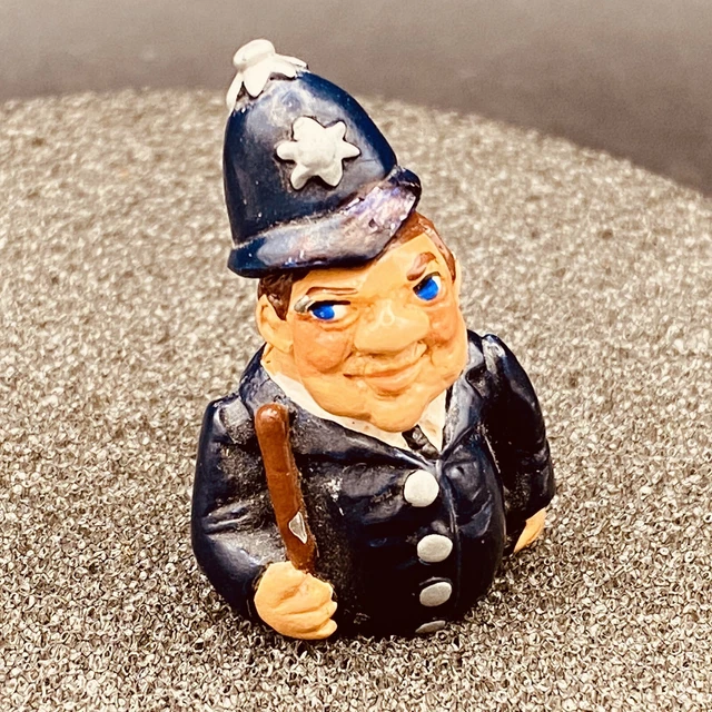 POLICEMAN THIMBLE FLIP Top Helmet Rare Stephen Frost Warwick Pewter ...