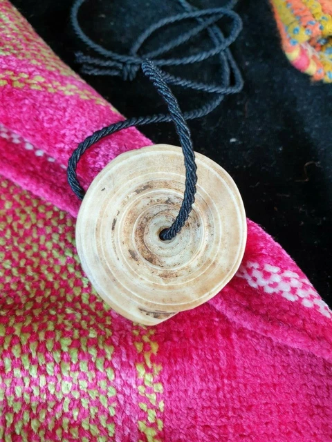 OLD PAPUA NEW Guinea Toea Natural Sea Shell Pendant on Black Cord (c ...