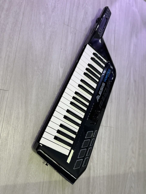 ALESIS VORTEX WIRELESS MK1 - USB/MIDI Wirless keytar controller w/ box ...