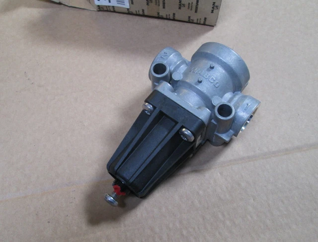 WABCO 2205623 4750150830 Pressure Limiting Valve 8 Bar SCANIA £57.48 ...