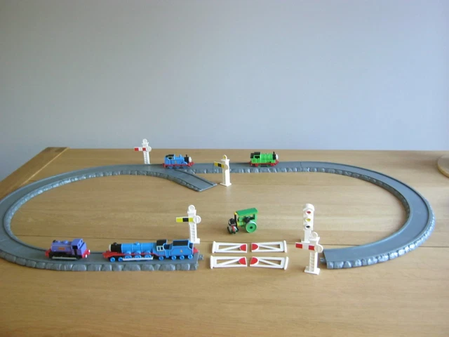 RARE ERTL THOMAS & Friends Branch Line Playset Extra Added Value ...