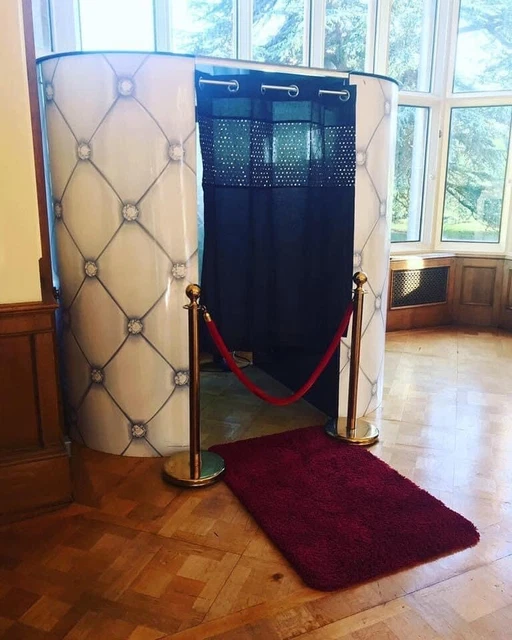 FULL PHOTO BOOTH Stand up Booth Experience only needs a camera Bargain ...