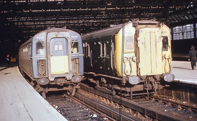 FOXLEY SLIDE BR Southern Electric 4-VEP EMU #7717 + 4-COR #3142 ...