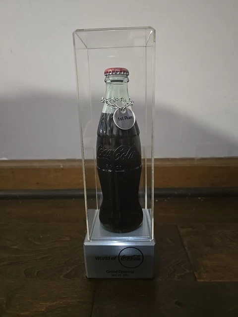 COCA-COLA BOTTLE WORLD of Coke 8oz May 24, 2007 Award Commemorative 1st ...