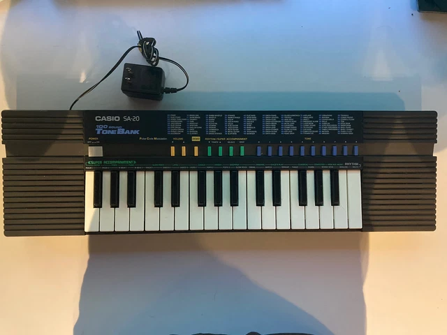 VINTAGE CASIO 100 Sound Tone Bank 32 Key Model SA-20 Keyboard--- Works ...