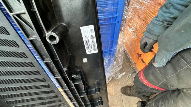 NEU MERCEDES W906 VW Einstiegsleisten Einstieg Trittstufe Schwarz ...
