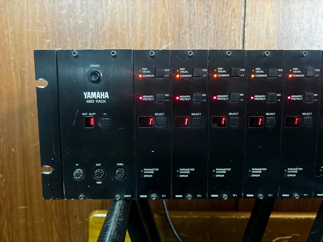 YAMAHA TX116 TX816 système de générateur de tonalité rack midi 8 x ...