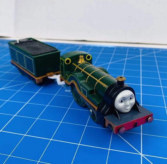 THOMAS & FRIENDS Trackmaster Emily Tender Motorized Train Engine 2006 ...