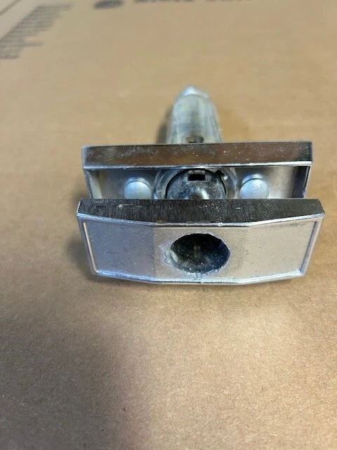 VENDING MACHINE T handle lock assembly - Used - 3 1/2" long $15.00 ...