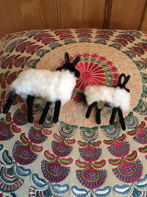 VINTAGE WOOLLY BLACK Face Big Horn Ram Sheep & Lamb Flocked Ornament ...