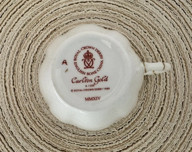 ROYAL CROWN DERBY Carlton Gold Cup And Saucer Preowned 1 Of 5 Sets ...