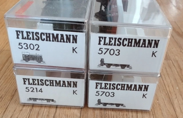 FLEISCHMANN GÜTERWAGEN H0 mit Güterzugbegleitwagen 2x 5703, 5214, 5302 ...