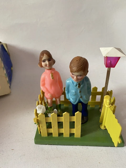 VINTAGE MECHANICAL 1950's Toy Rare Plastic Boy Meets Girl Kissing Gate ...