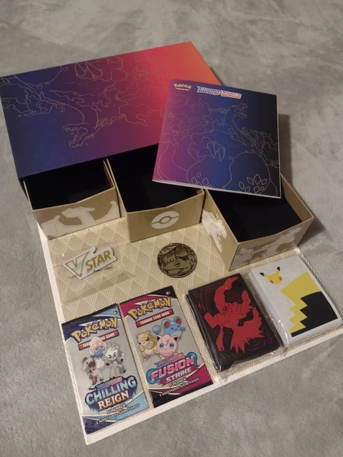 CHARIZARD UPC POKÉMON TCG: Ultra Premium Empty box for display! Plus ...