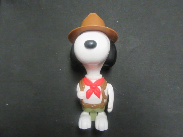 SNOOPY BEAGLE SCOUT 7 inch tall Figure, McDonalds, on Wheels, Backpack ...