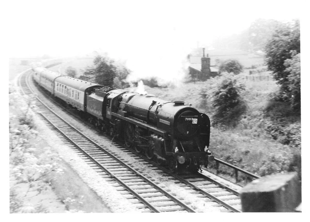 70013 BRITANNIA CLASS "Oliver Cromwell" - Passing Hassop 1968 Br (Lmr ...