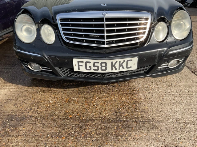 MERCEDES E CLASS W211 06-09 Facelift Front Bumper Black Complete C197 £ ...