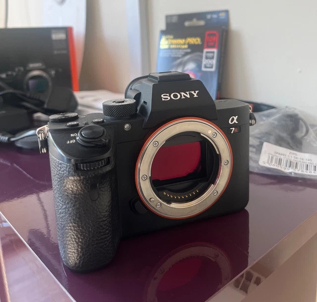 SONY A7R III Mirrorless Camera. 7k Shutter Count. Boxed. Excellent Condition £1,399.00 - PicClick UK