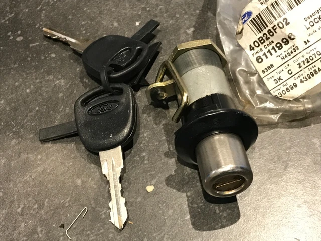 FORD SIERRA MK1 Estate New Genuine Ford tailgate lock and keys 6111996 ...