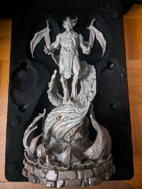 THE ELDER SCROLLS Online Greymoor Vampire Lord Statue Only $119.99 ...