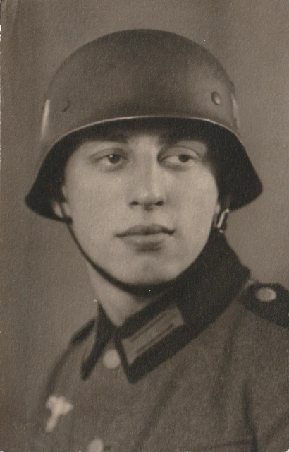 WW2 FOTO STAHLHELM Uniform Wehrmacht Soldat Jung Postkarte Portrait ...