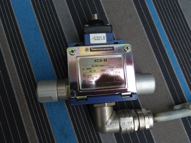 ORIGINAL TELEMECANIQUE XCKM IEC 60947-5-1 Positionsschalter EUR 29,99 ...