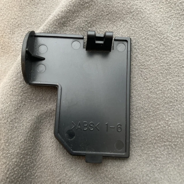 ORIGINAL OEM SERIAL Port 2 Cover Nintendo Gamecube - Black £6.97 ...