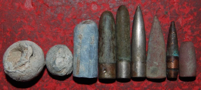 COLLECTION OF OLD lead bullets from the Napoleonic War to World War I £ ...