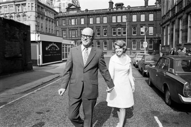 ACTRESS ANNE REID marries Peter Eckersley Jackson's Row Registry O- Old ...