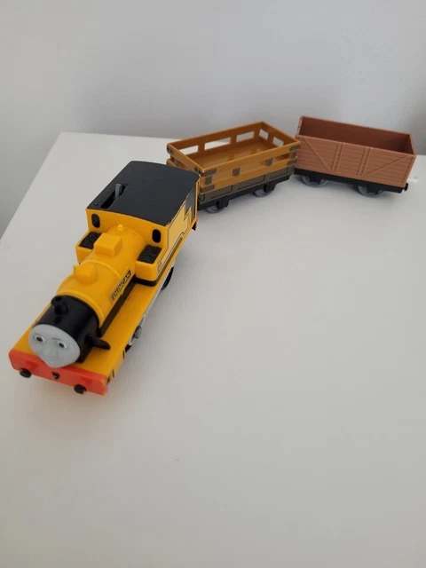 TOMY TRACKMASTER THOMAS the tank engine battery train duncan and truck ...