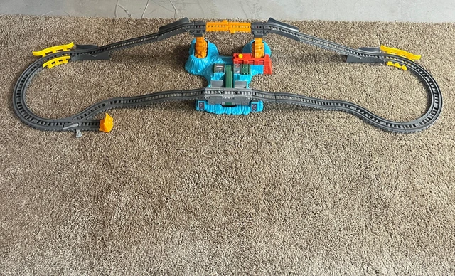 THOMAS & FRIENDS Trackmaster Harold's High Flying Rescue Track Set ...