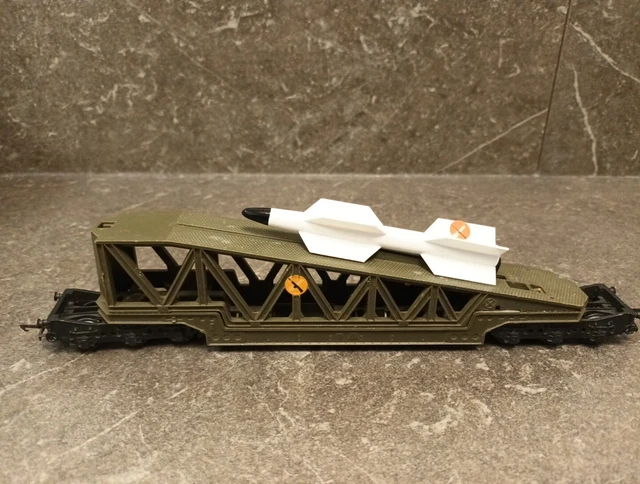 TRIANG BATTLE SPACE Plane Launcher With Rocket Load £12.99 - PicClick UK