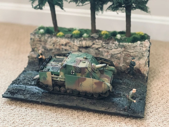 1/35 PRO BUILT and weathered diorama WW2 Tamiya Brummbar tank model kit ...