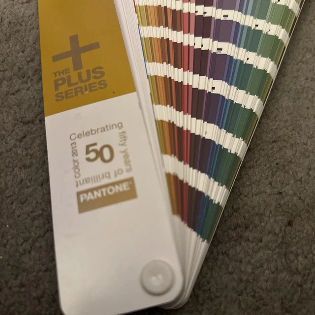 PANTONE THE PLUS Series Formula Color Guide CMYK Uncoated Book £82.02 ...