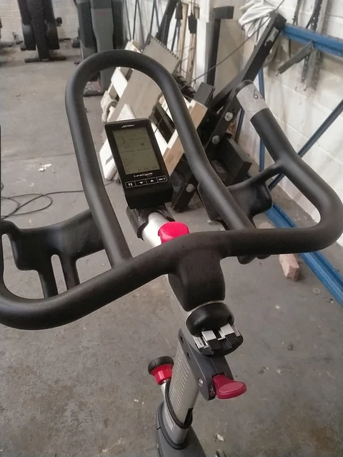 LIFE FITNESS LIFE Cycle Gx Spinning Bike With Monitor Commercial 6 £115 ...