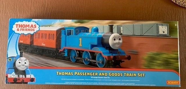 NEW HORNBY THOMAS Passenger and Goods Train Set £110.00 - PicClick UK