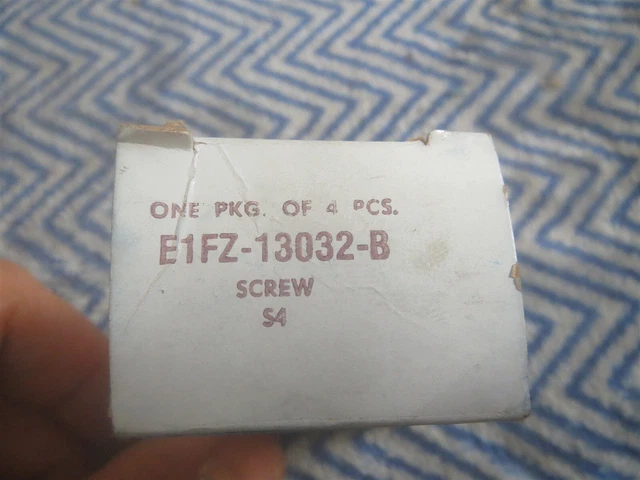 NOS FORD HARDWARE Tornillo Parte Número E1FZ-13032-B Lote De 4 Nuevo ...