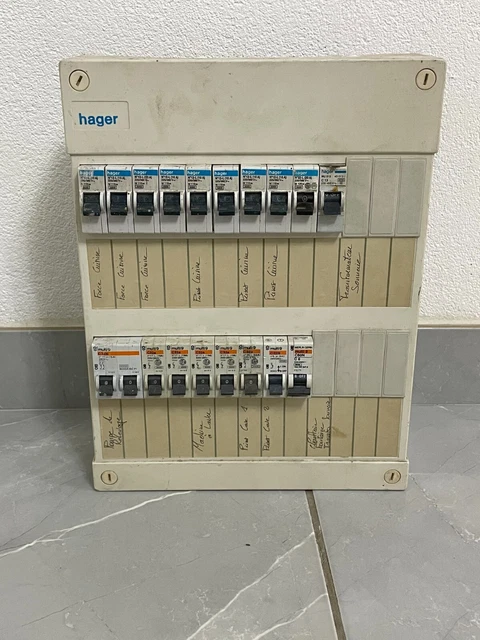 HAGER MERLIN SINGLE Phase Gerin Circuit Breaker 26 Modules Electric Board Box £52.28 - PicClick UK