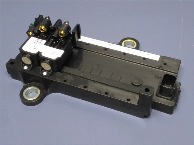 PACCAR 07911AB MUX Solenoid Bank 1 G90-1266-121-A 3301-SIL 3401-PUR ...