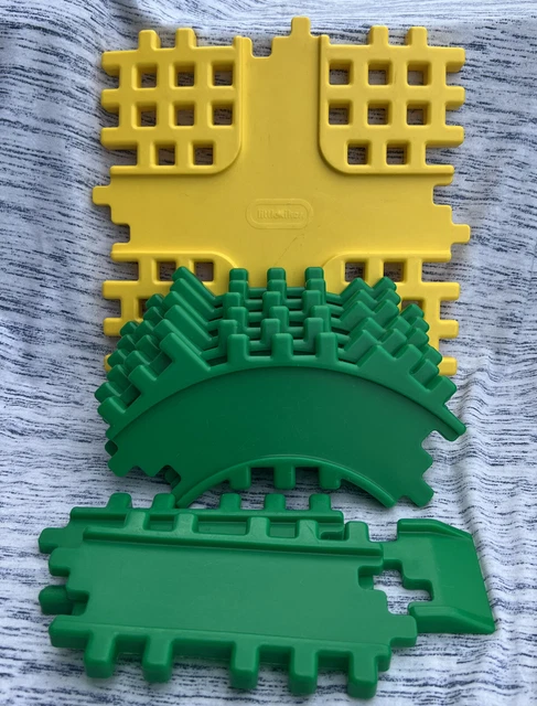 VINTAGE LITTLE TIKES WEE WAFFLE BLOCKS GREEN & YELLOW ROAD STREET 10 Pc ...