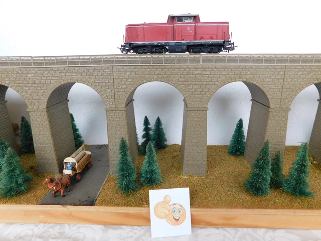 MÄRKLIN SPUR H0 Art.Nr.: 3072 Diesellok BR 212 215 - 8 der DB läuft 🚂 ...