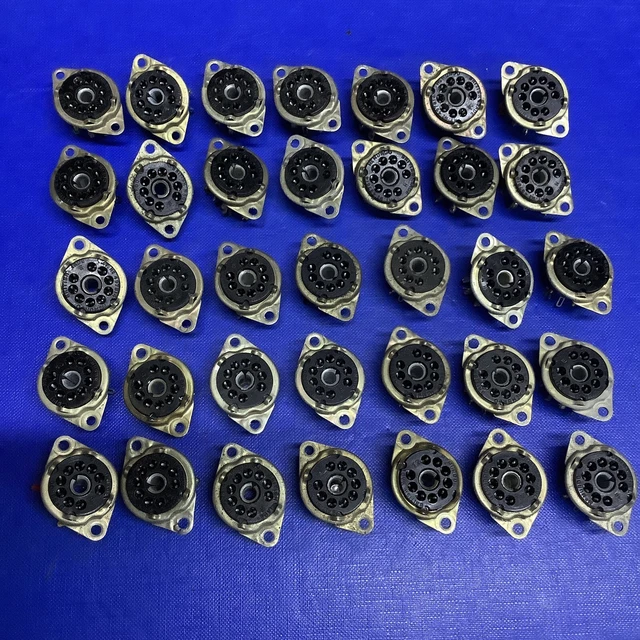 MCMURDO B9A NOVAL Vintage Valve Base - 1 Piece £1.99 - PicClick UK