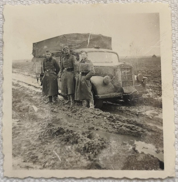 FOTO PORTRAIT 2.WK Wehrmacht Technik Fahrzeug Opel Blitz german vehicle ...
